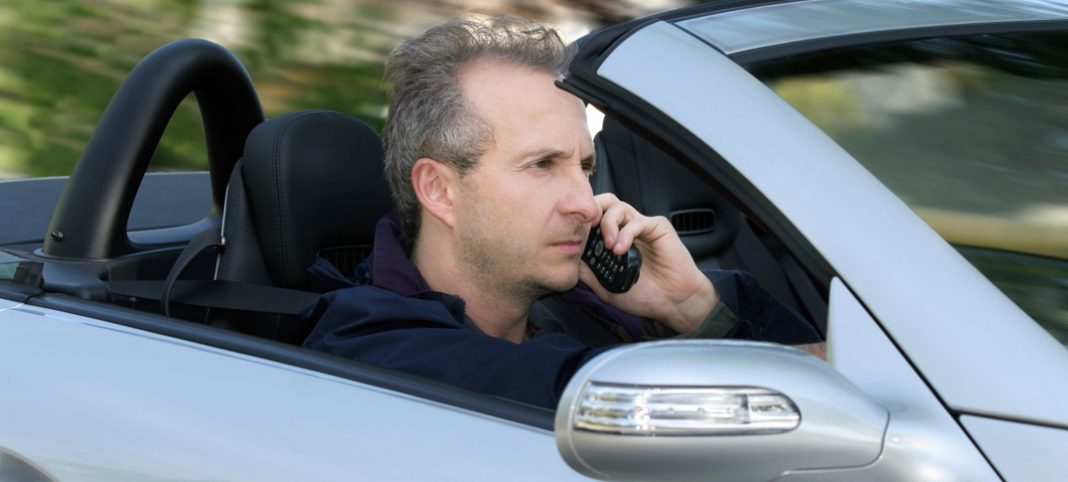 Queensland drivers: Double demerit points for texters | Three60 by eDriving