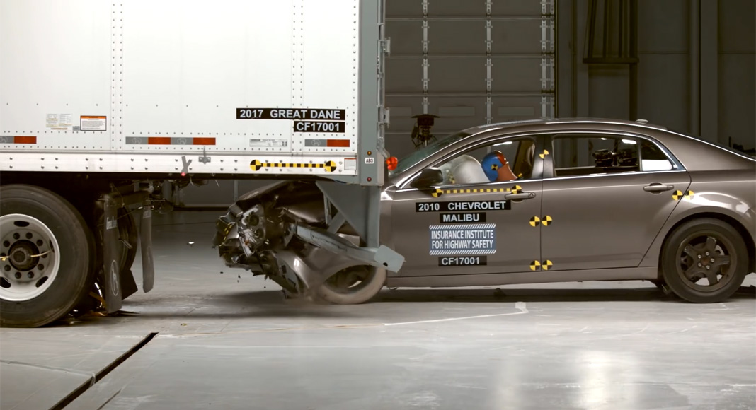 Semitrailers recognized by IIHS for underride guards | Three60 by eDriving