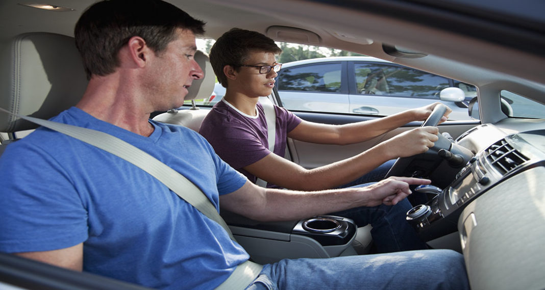 Distracted driving campaign targets young US drivers | Three60 by eDriving